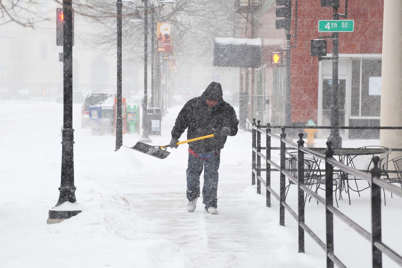 COSIC | The Health Risks of Shoveling Snow